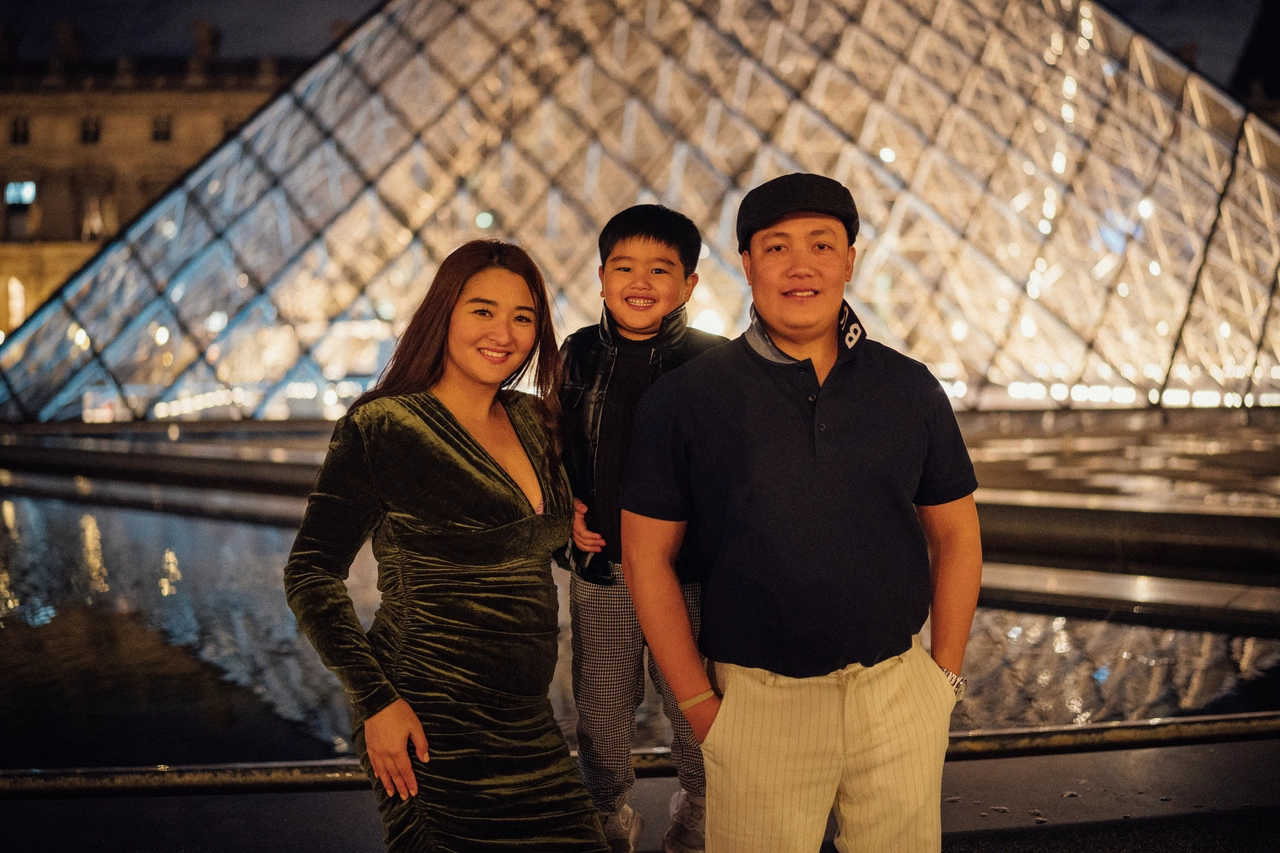 Paris: Professional photoshoot at the Louvre Museum