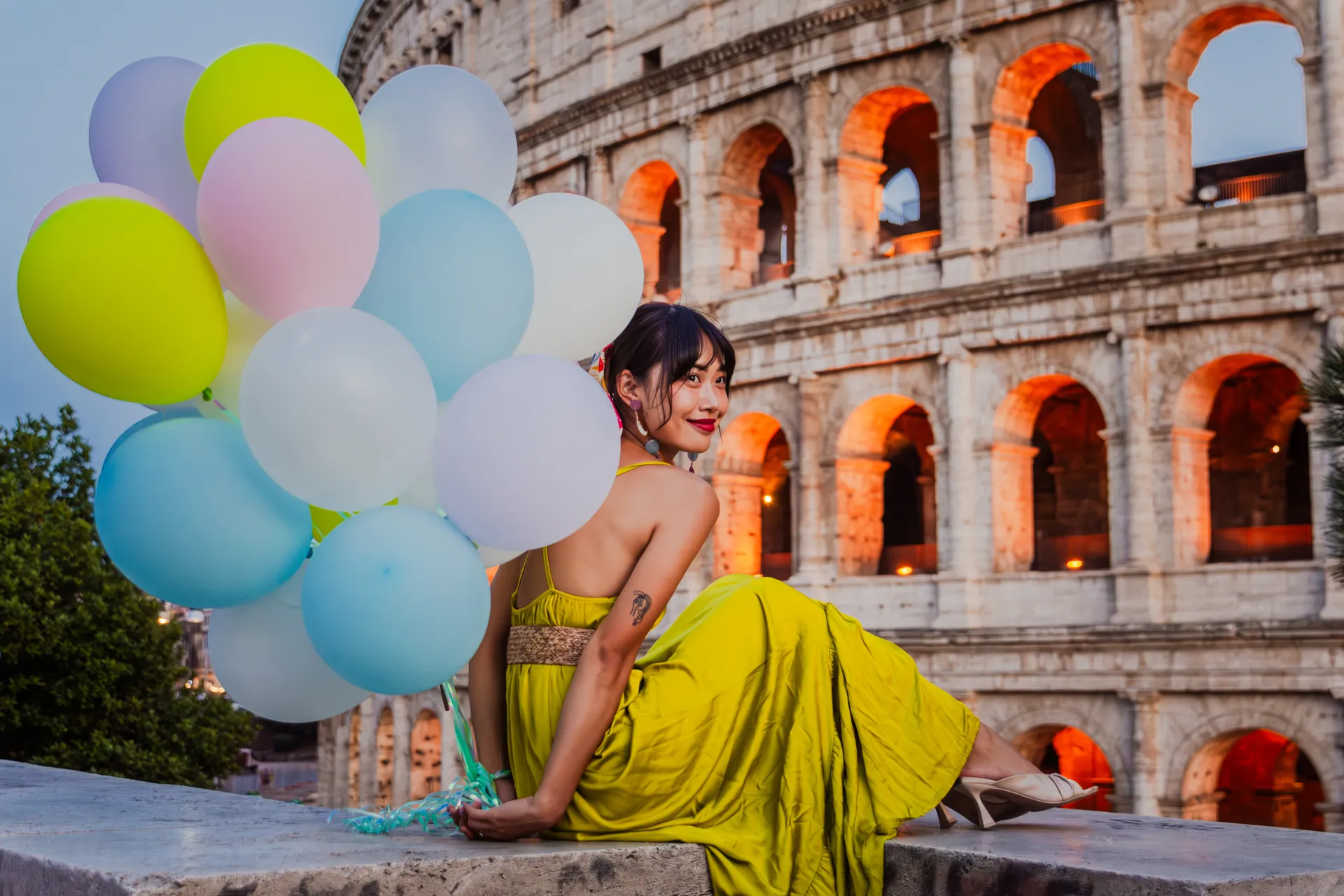 Rome: Professional photoshoot with balloons