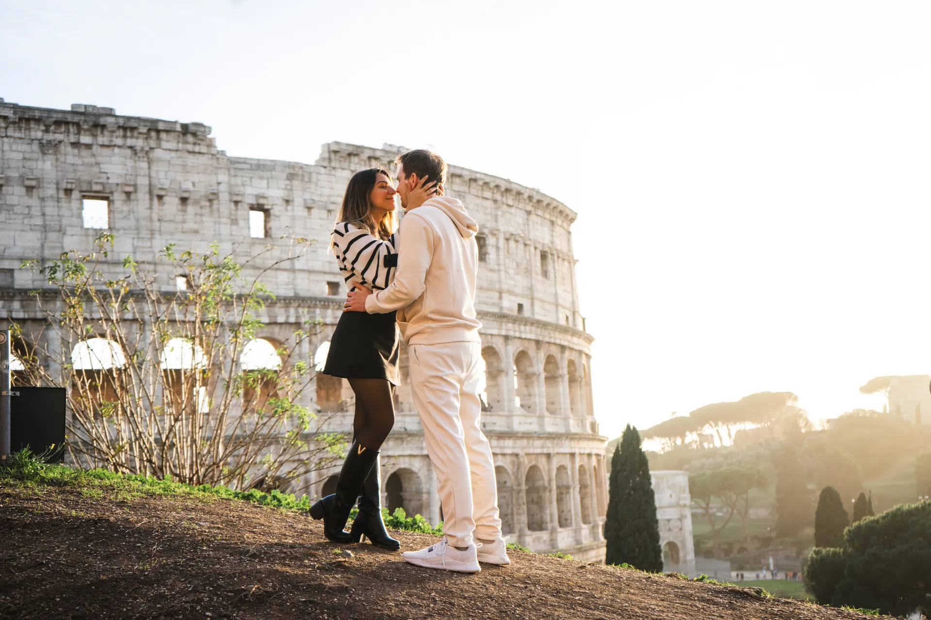 Rome: Professional photoshoot at the Colosseum