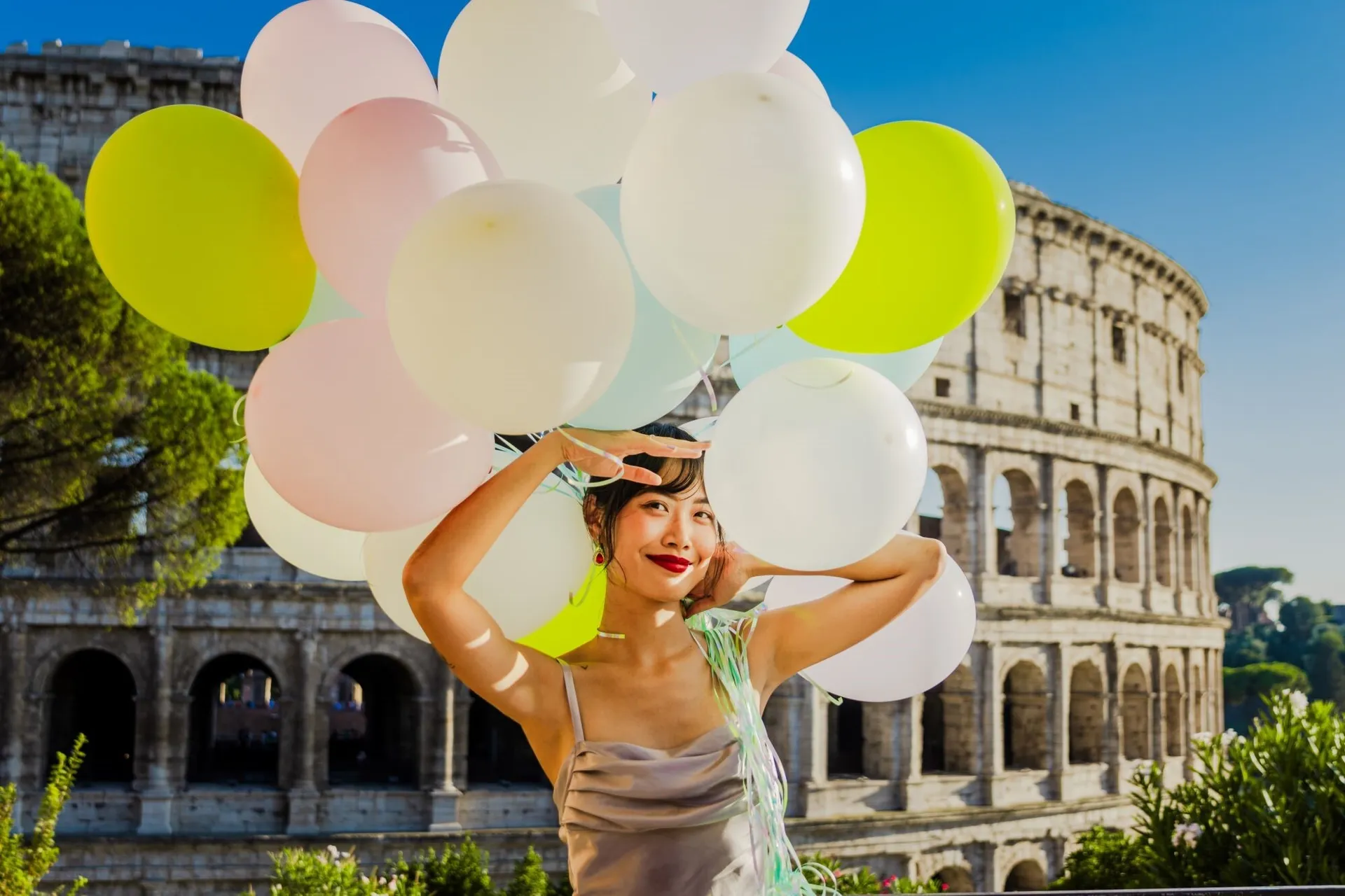 Rome: Professional photoshoot with balloons