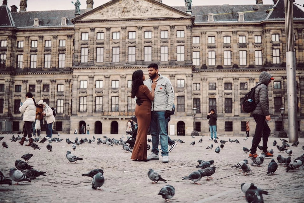 Amsterdam: Professional photoshoot at Dam Square