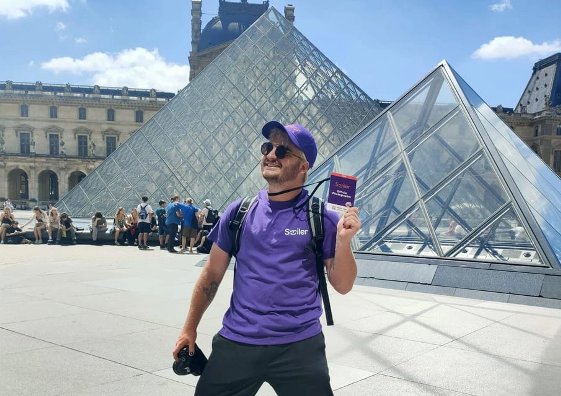 Paris: Professional photoshoot at the Louvre Museum